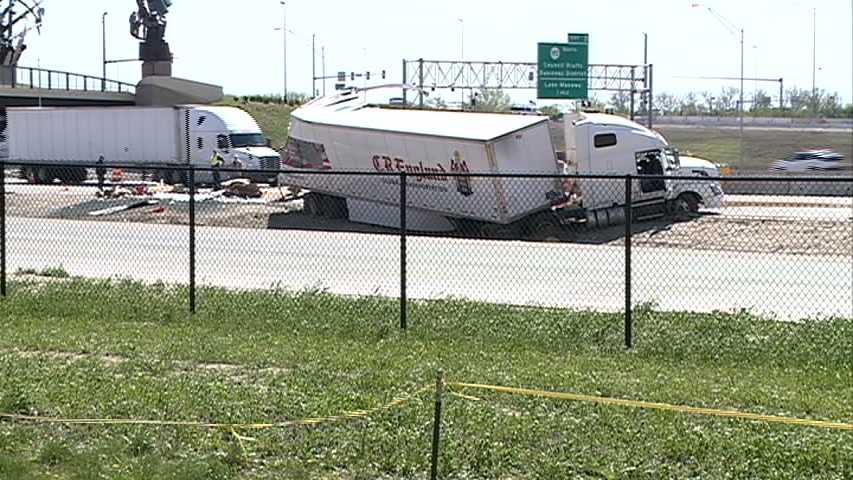 Photos Semi Crash Stalls I 80 Traffic In Council Bluffs