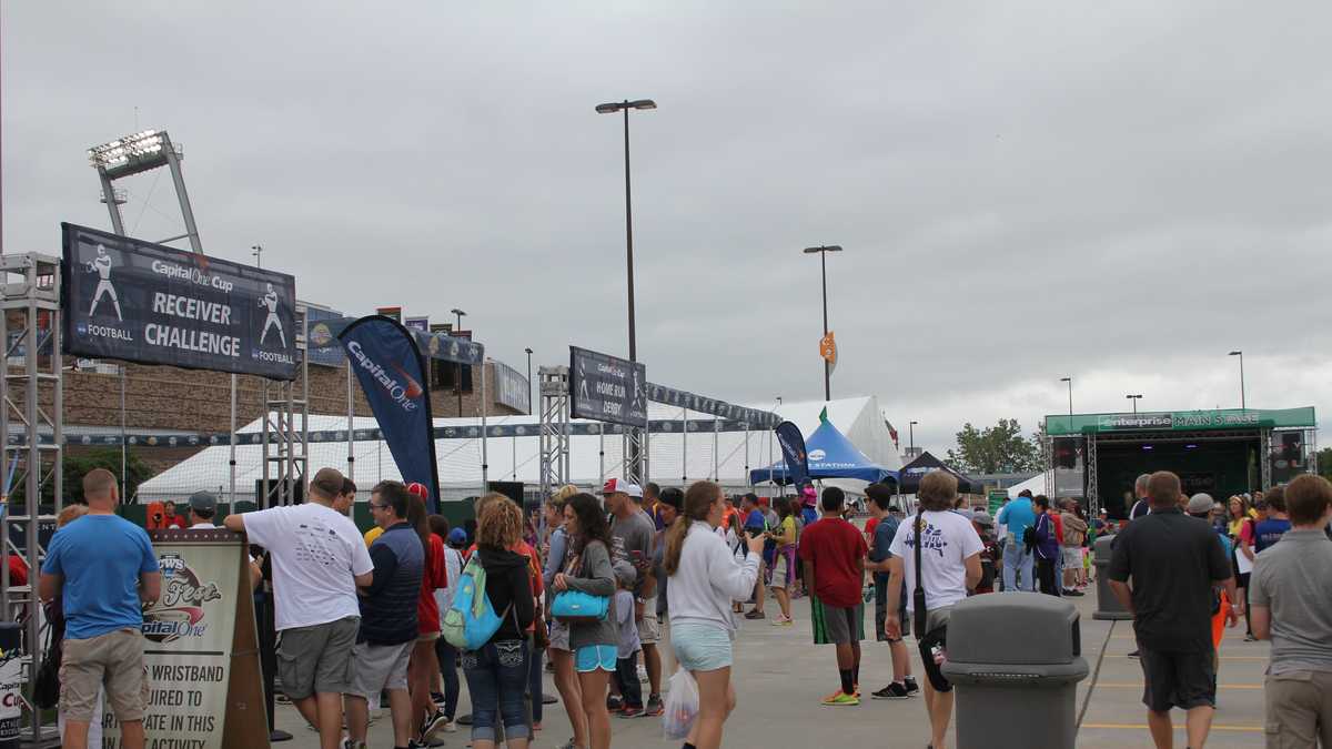 CWS fans pour in for Friday's practices, activities