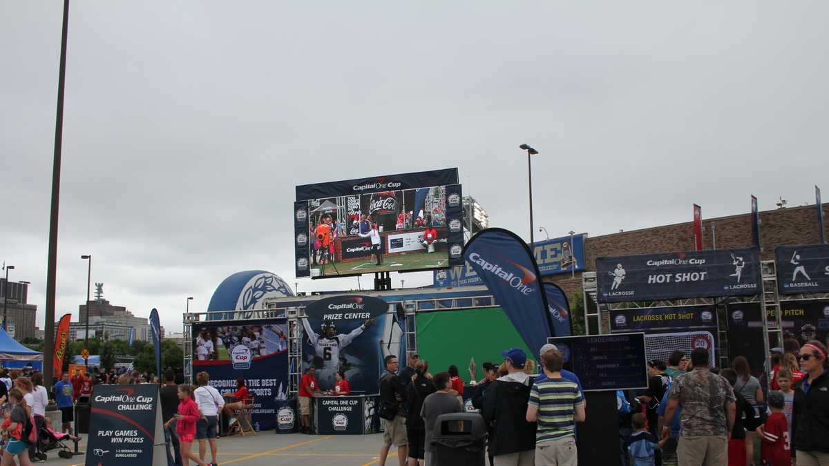 CWS fans pour in for Friday's practices, activities