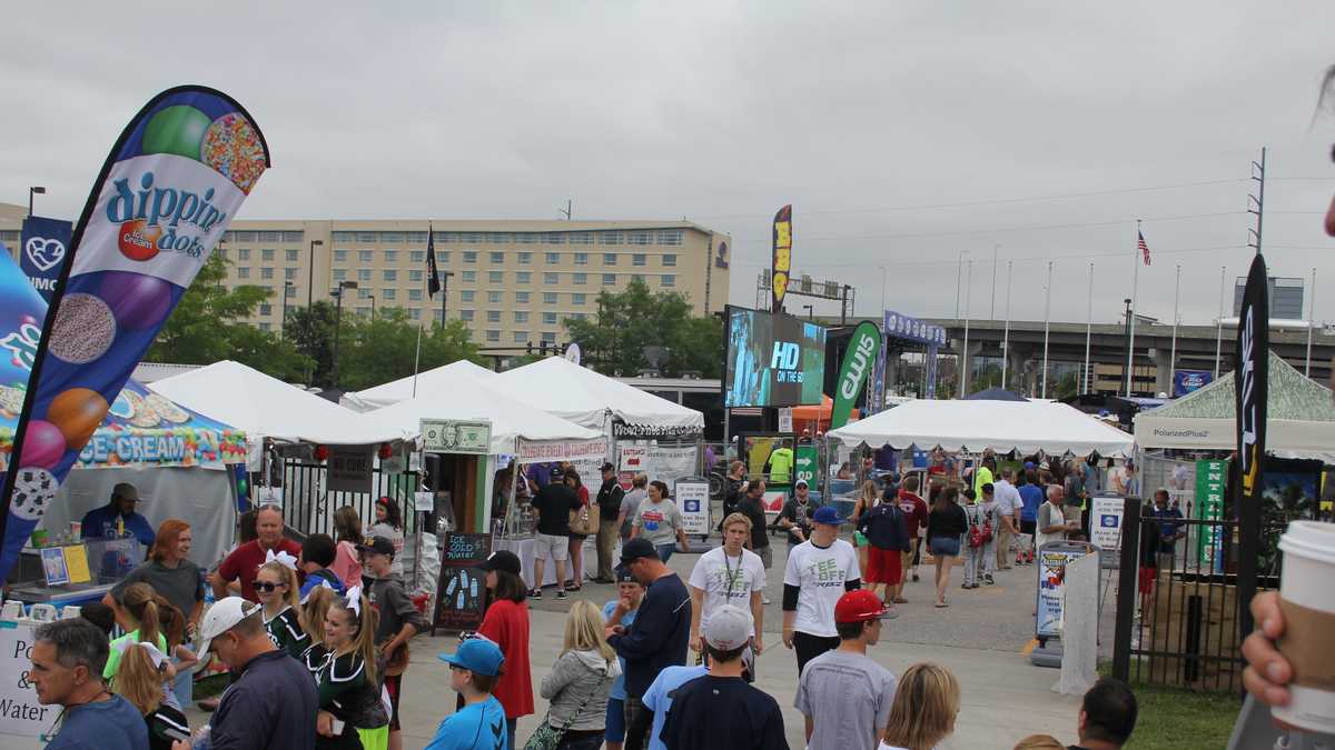 CWS fans pour in for Friday's practices, activities
