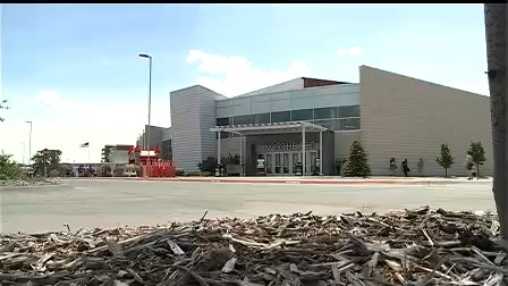 Thousands pour into Ralston Arena for Ofc. Orozco benefit