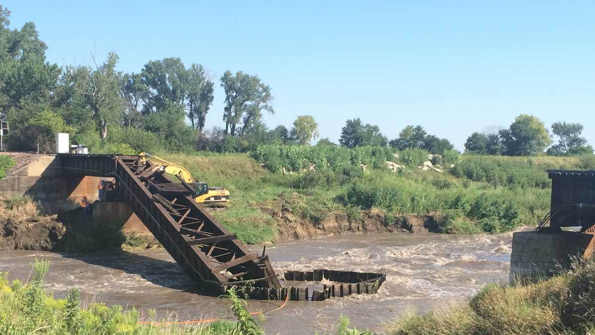PHOTOS: Railroad bridge collapses near Little Sioux, Iowa