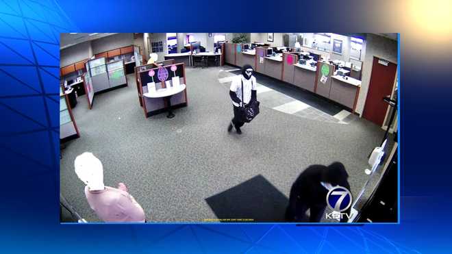 Council Bluffs bank robbed; red dye pack explodes on robber