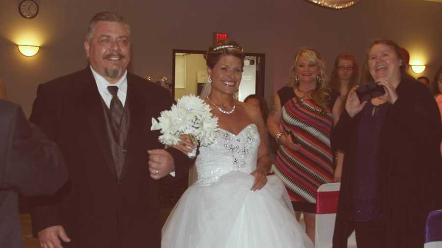 Bride loses 180 pounds before wedding