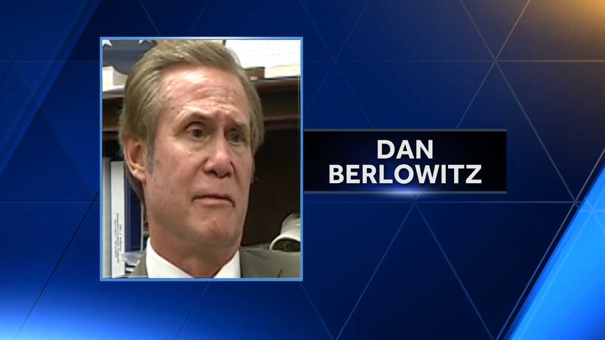 City Council votes unanimously to remove Dan Berlowitz City Council votes unanimously to remove Dan Berlowitz