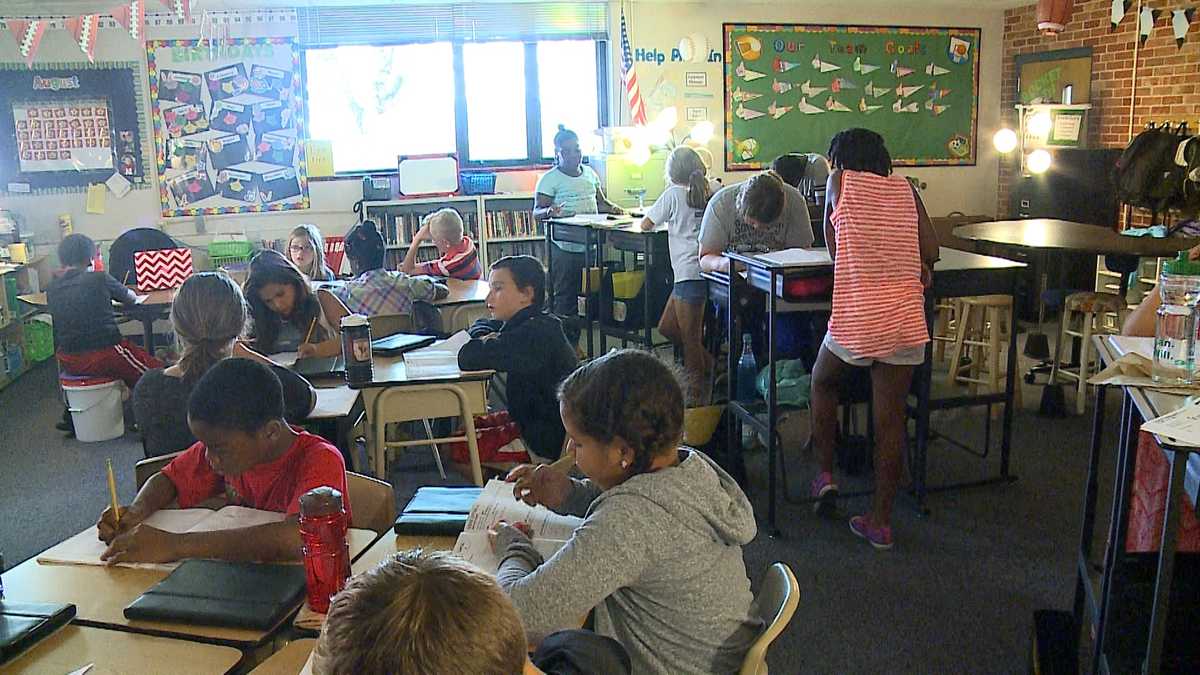 Schools experiment with stand-up desks for students