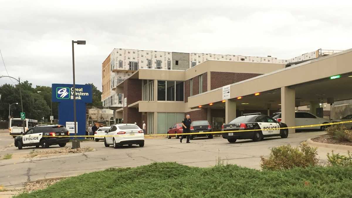 Great Western Bank robbed at gunpoint Wednesday morning