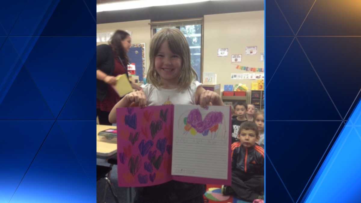 Rockbrook students create cards for Nebraska Medicine patients