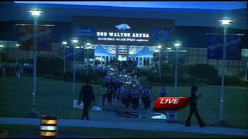 Walmart Associates Arrive for Shareholders Meeting