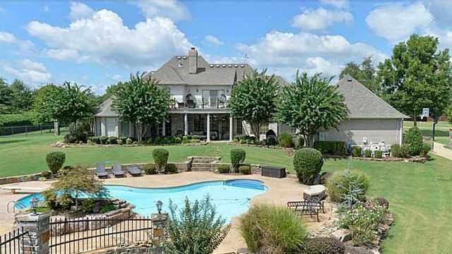 Mansion Mondays: This $1.3M home in Fort Smith has so much to offer!