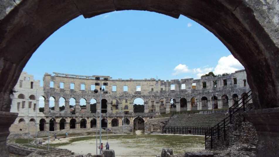 20 Things you may not know about 40/29's Chris Swaim