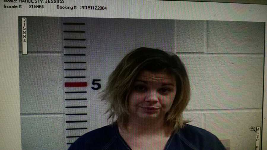 Sheriff: Wife shoots husband in the leg during fight