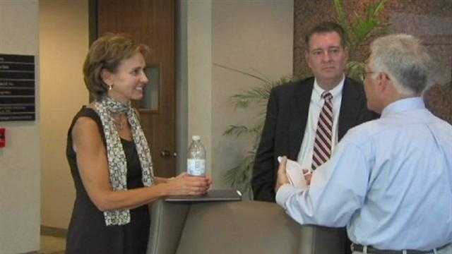 FedEx honors employee who gave kidney to co-worker