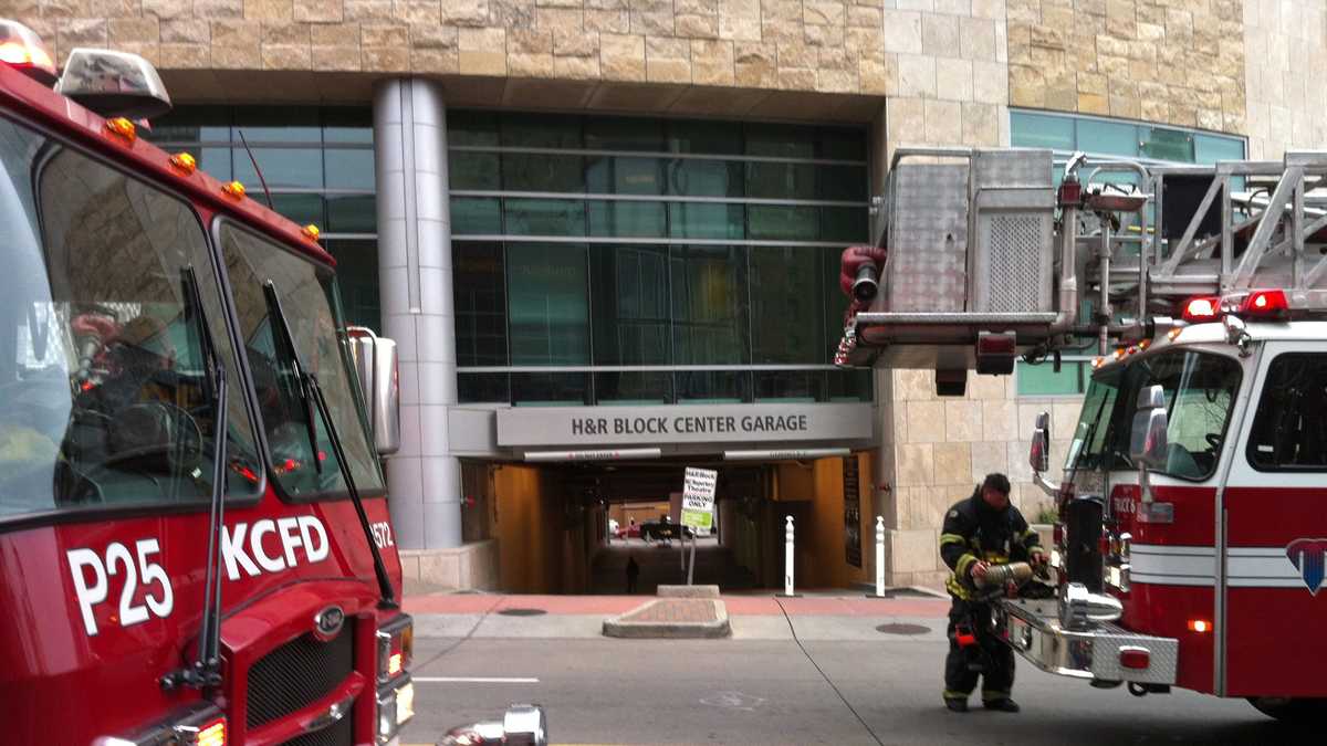 Fire in parking garage closes part of Main Street downtown