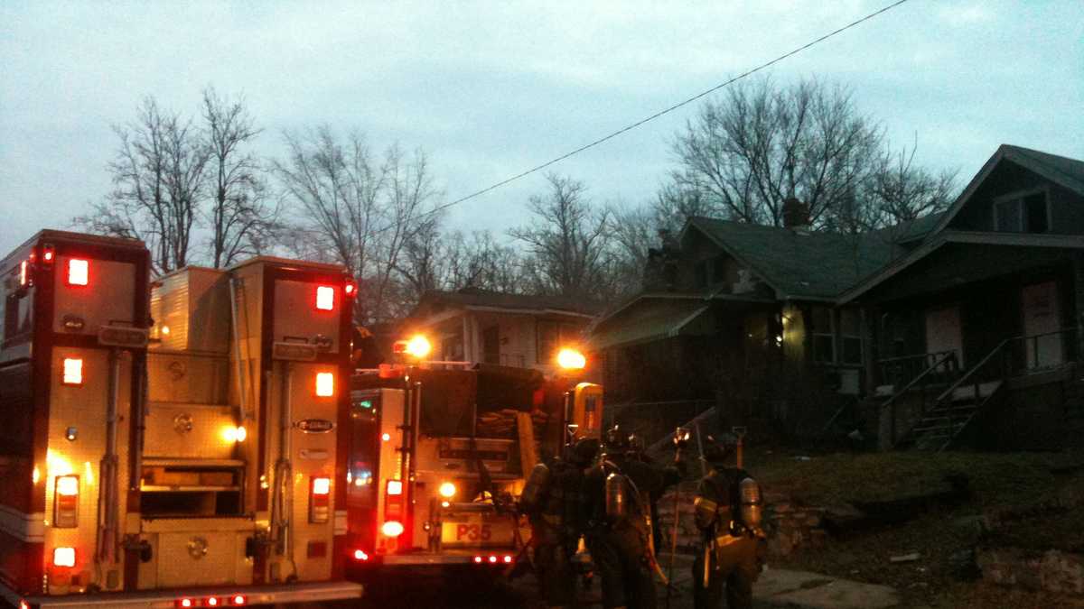 2 escape house fire at 45th, Agnes