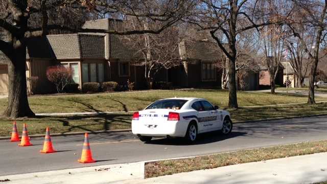 Images: Police surround Prairie Village apartment building