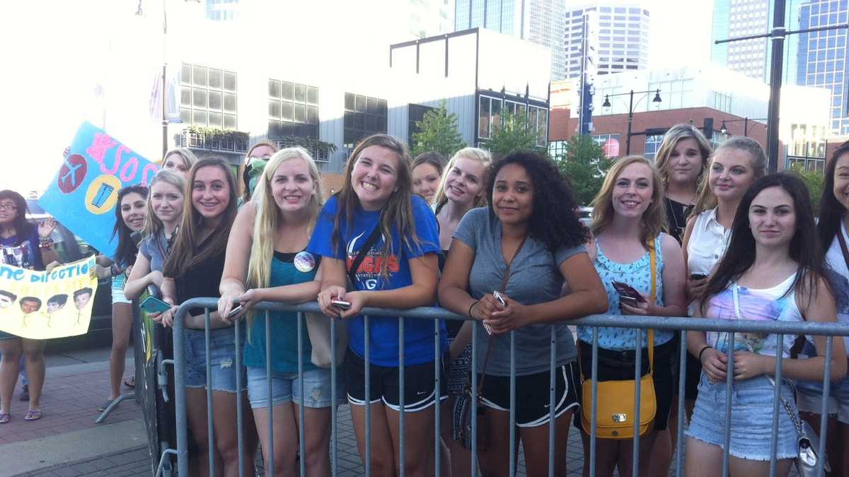Images: Fans line up ahead of One Direction's concert