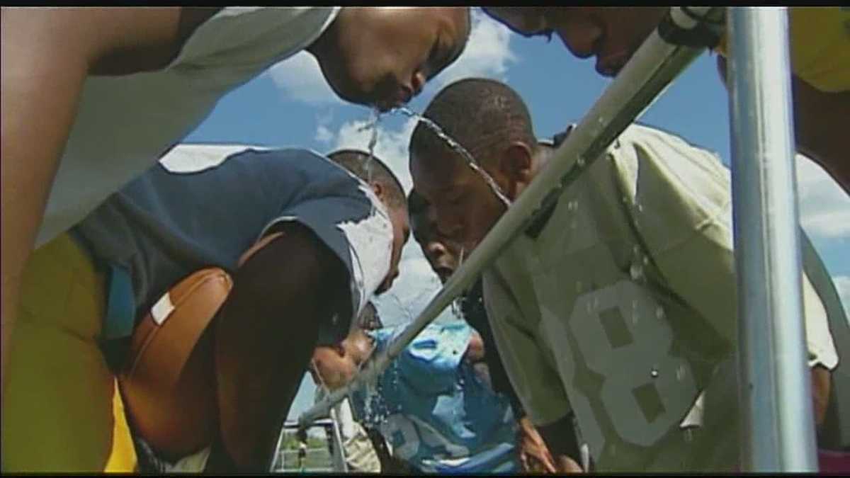 Football teams plan for safety during hot-weather practices