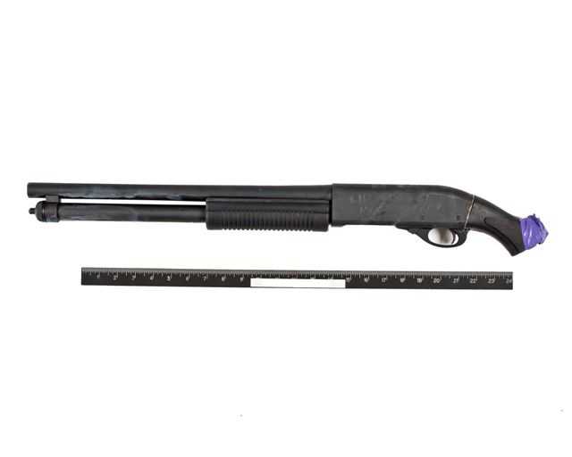 FBI releases images of Navy Yard shooter