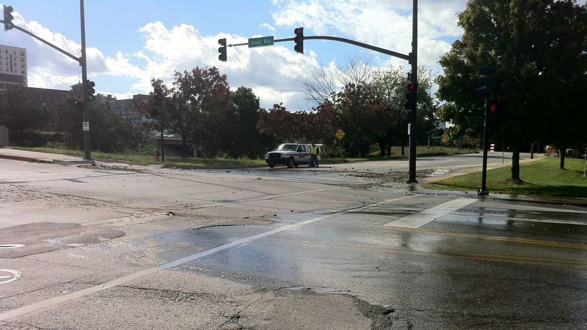 16-inch water line ruptures in River Market area
