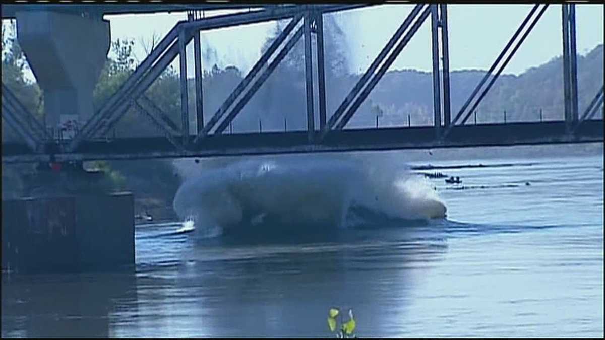 Images: Final Amelia Earhart bridge demolition explosion