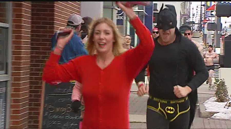 Images: Hundreds run through downtown KC in their underwear
