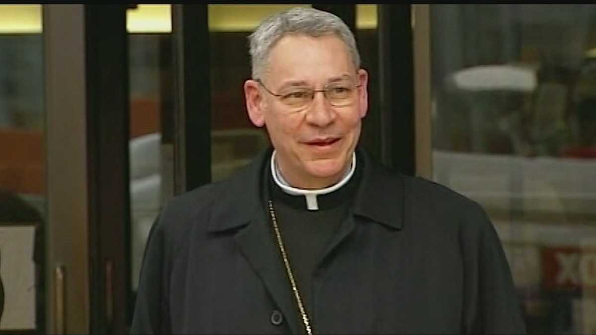 Cardinal: Vatican must address Kansas City bishop
