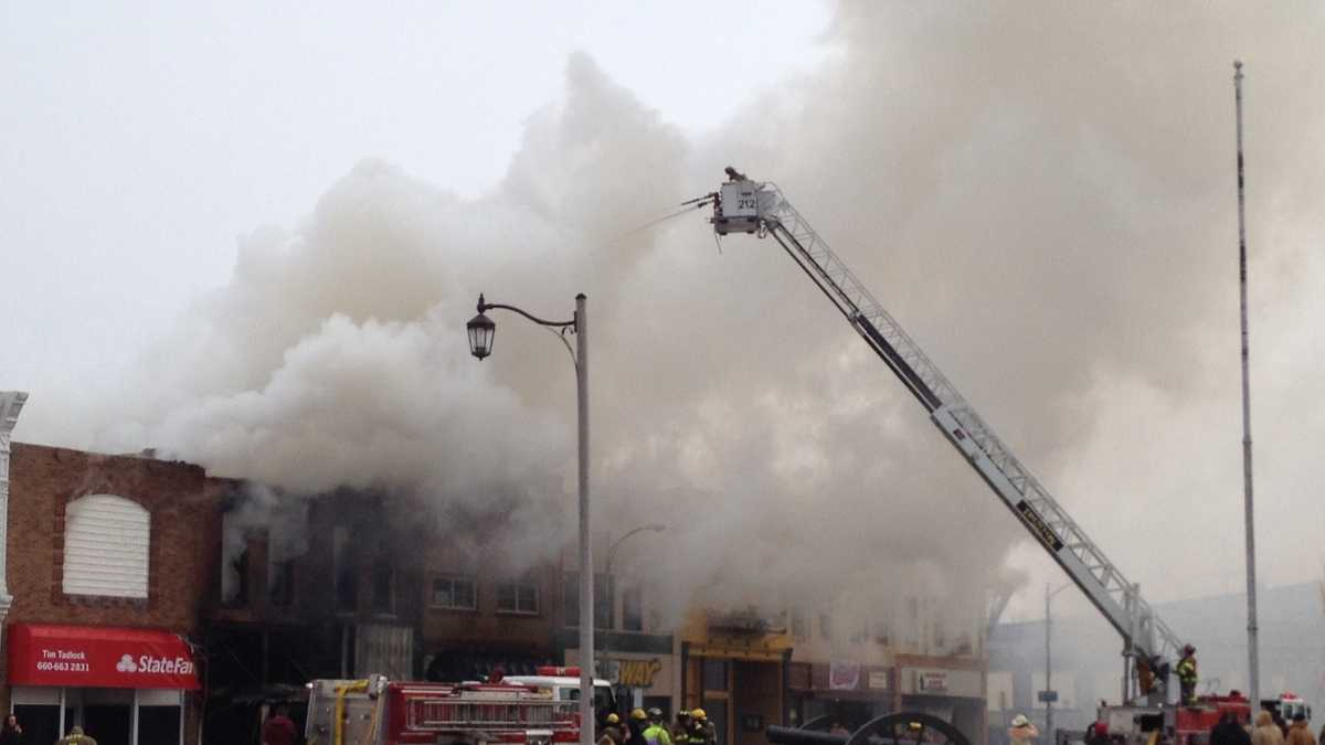Images - Fire sweeps through Gallatin business