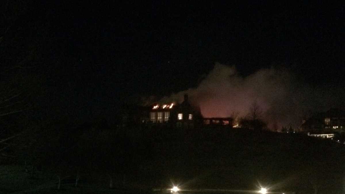 Fire destroys mansion in Briarcliff