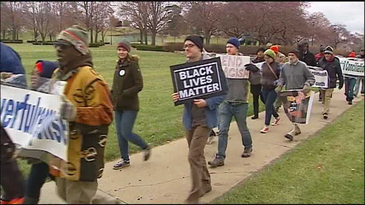 Ministers lead march to protest Ferguson, call for changes