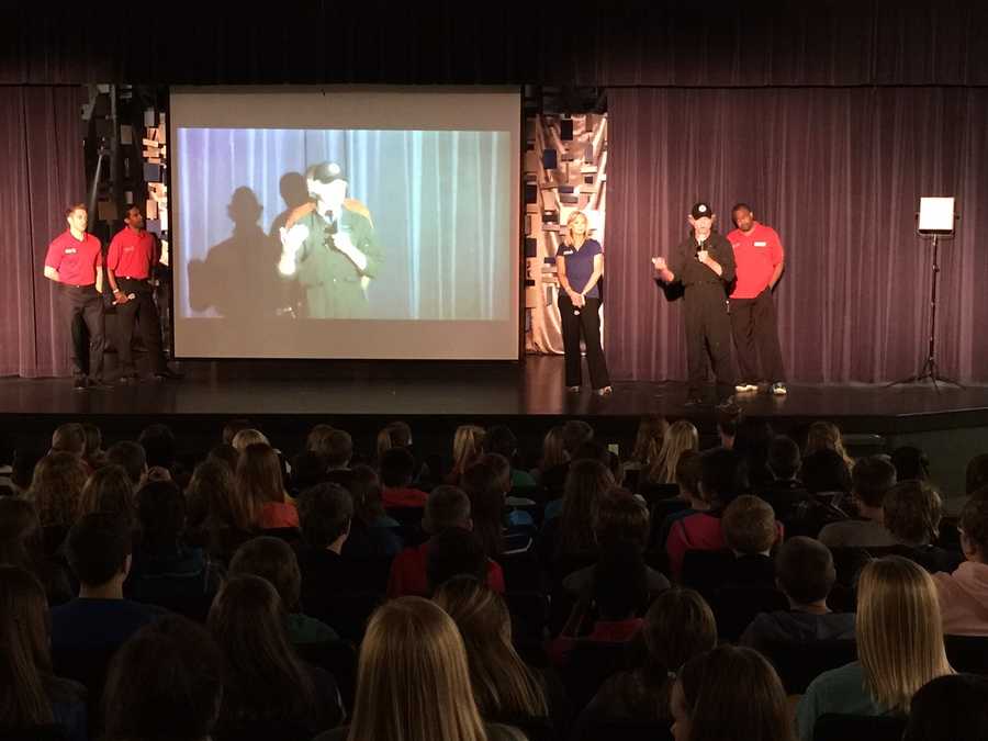 KMBC's Weather Team visits Prairie Trail Middle School