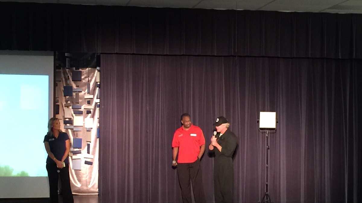 KMBC's Weather Team visits Prairie Trail Middle School