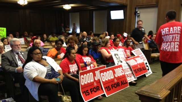 Kansas City minimum wage plan faces 2 challenges