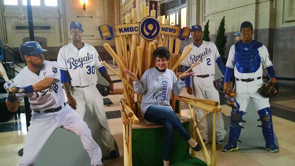 Royals fans celebrate championship with KMBC's Royalty Throne