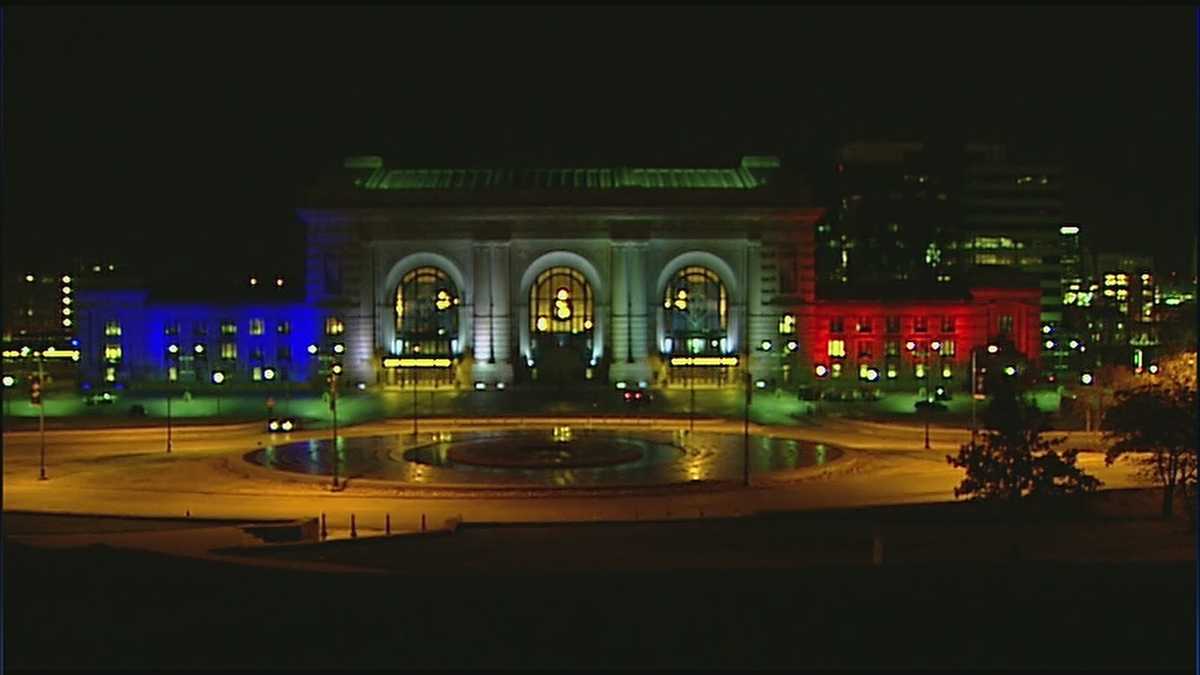 French colors light up Union Station, City Hall