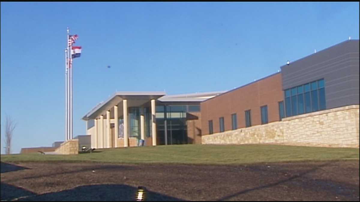 KCPD shows off new East Patrol station