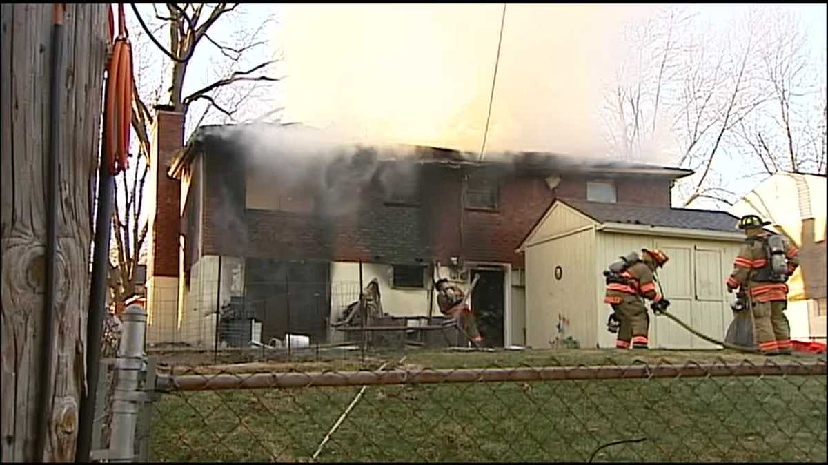 Witness describes explosion, fire at neighbor's home