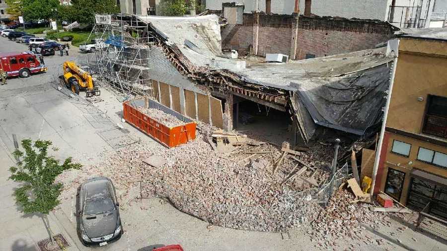 Building partially collapses in Liberty's historic square