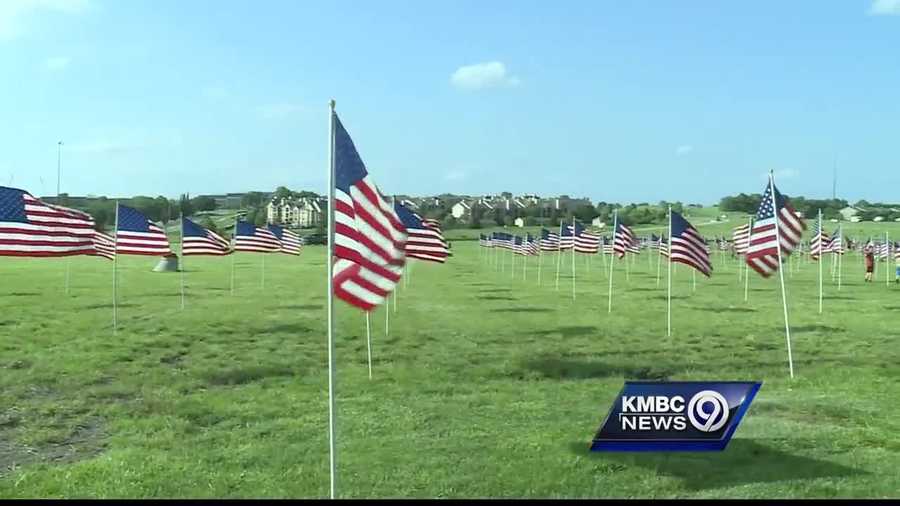 Scouts install 1,600 flags off Interstate 435 in Lenexa
