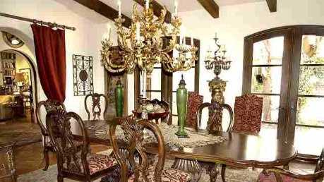 Tour this $1.495 million mansion in Roswell, N.M.