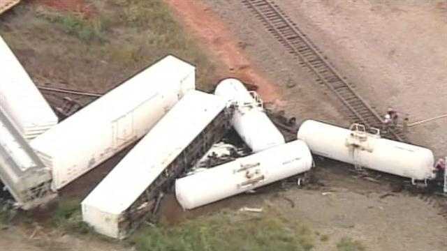 Noble County Sheriff: 19 train cars derail near Perry