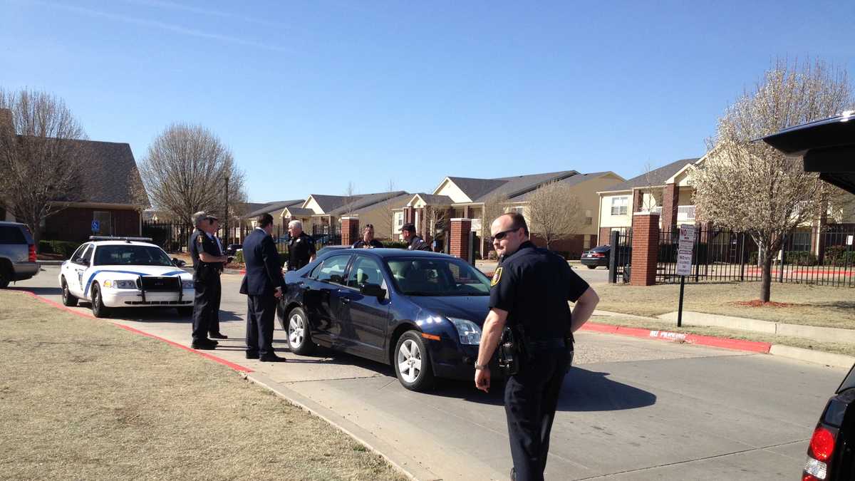 Photos: Moore bank robbery
