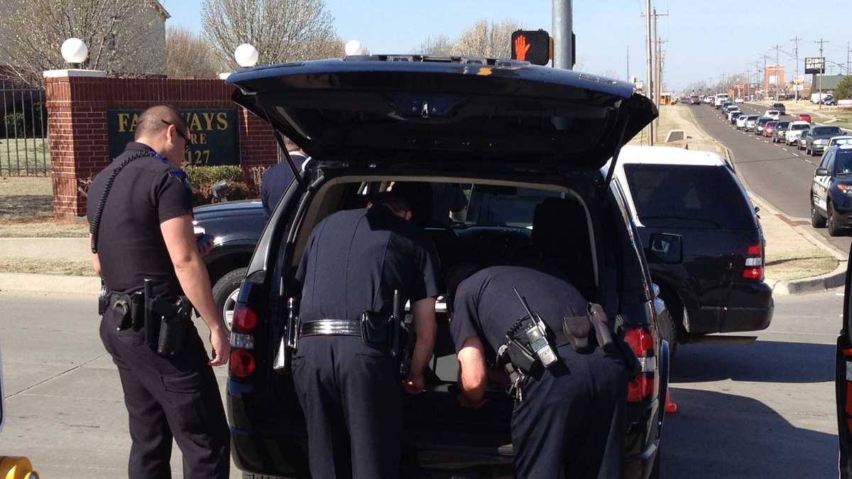 Photos: Moore bank robbery