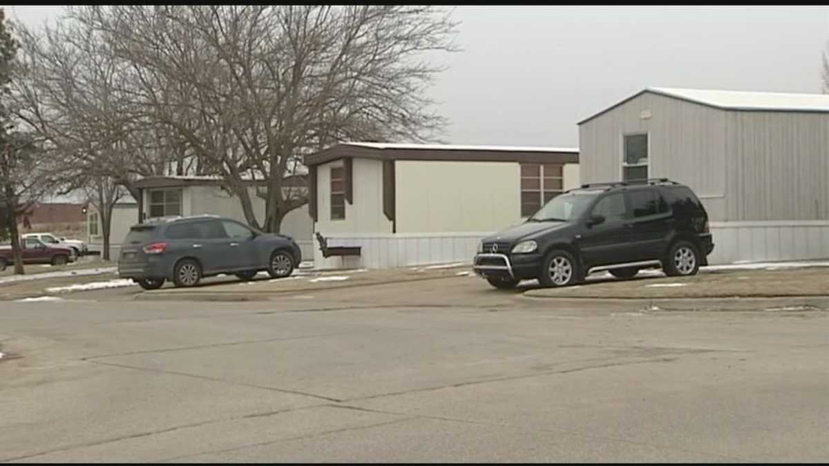 Moore mobile home park gives 30-day notice
