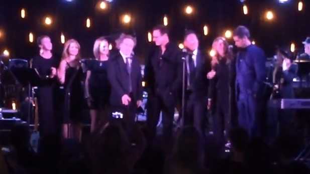 Watch the 'Full House' cast sing show's theme song