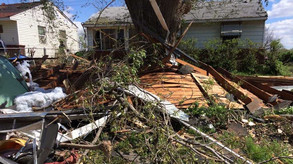 North Tulsa community picking up pieces after tornado rips through area