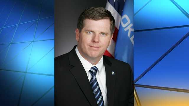 Oklahoma lawmaker suffers concussion when bucked from horse