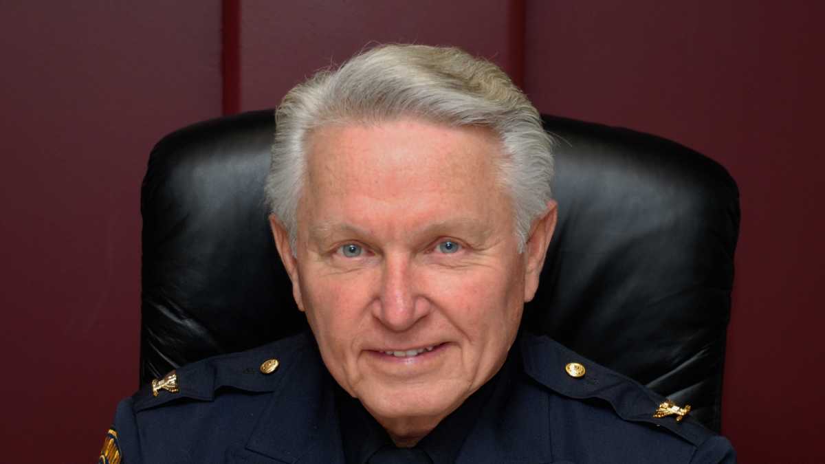 Edmond police chief announces retirement