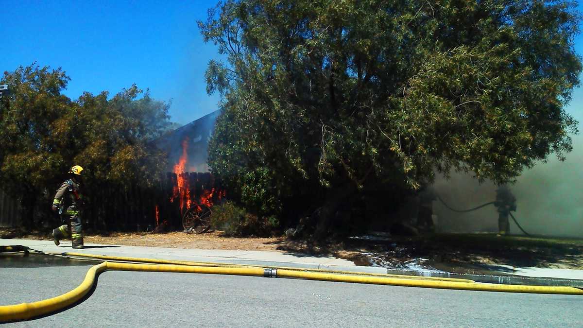 PHOTOS: Greenfield houses burn in wind-whipped fire