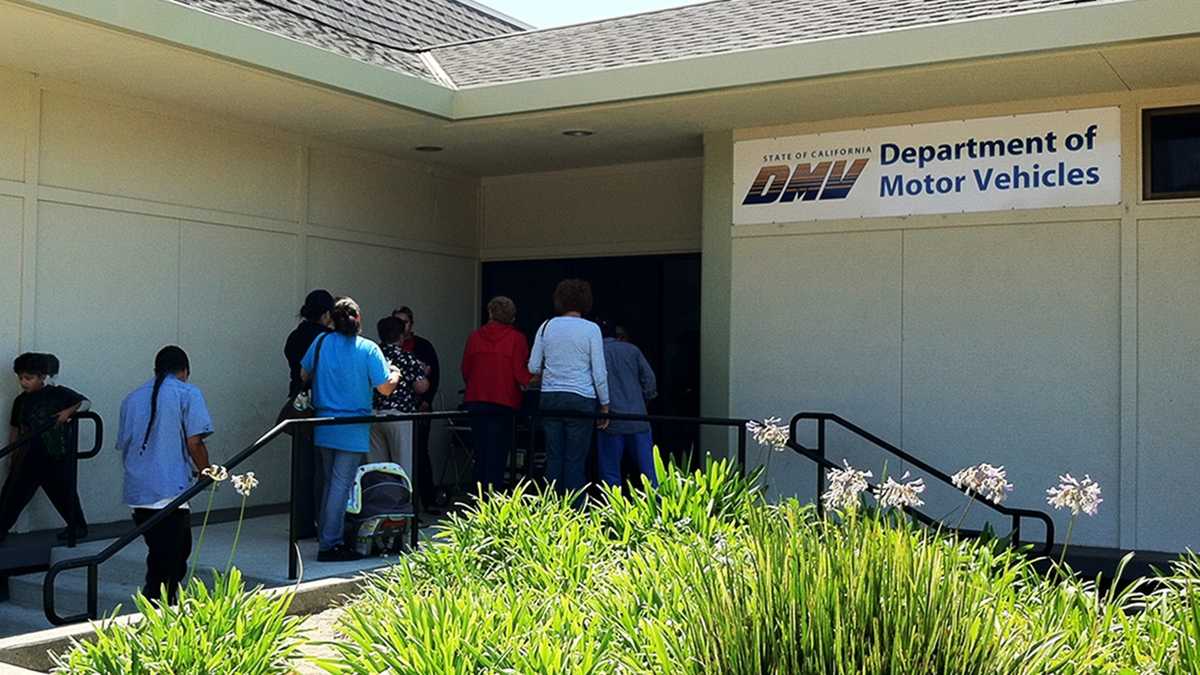 Computer crashes cause delays at DMV offices